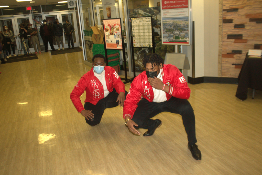 Photo gallery: NPHC greek life stroll in student center – The Bradley Scout